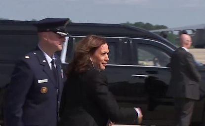 Harris Ignores Reporters by Plugging Ears on Tarmac [Video]